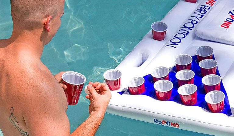 6 Inflatable Swimming Pool Games for all Ages